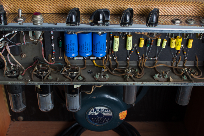 Fender Vibrolux Model 5F11 Tube Amplifier (1959) | RetroFret