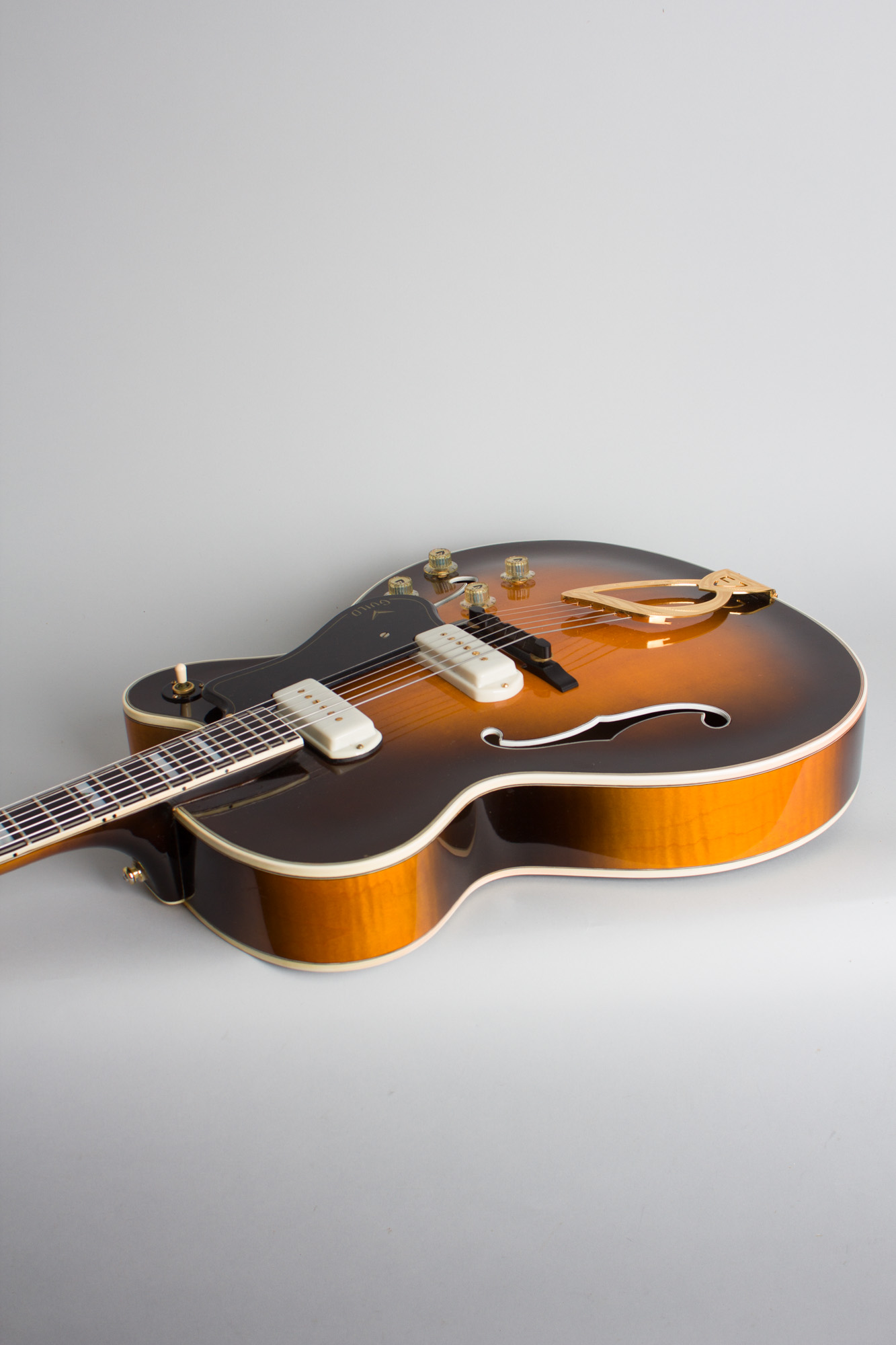 Guild X-500 Arch Top Hollow Body Electric Guitar (1959) | RetroFret