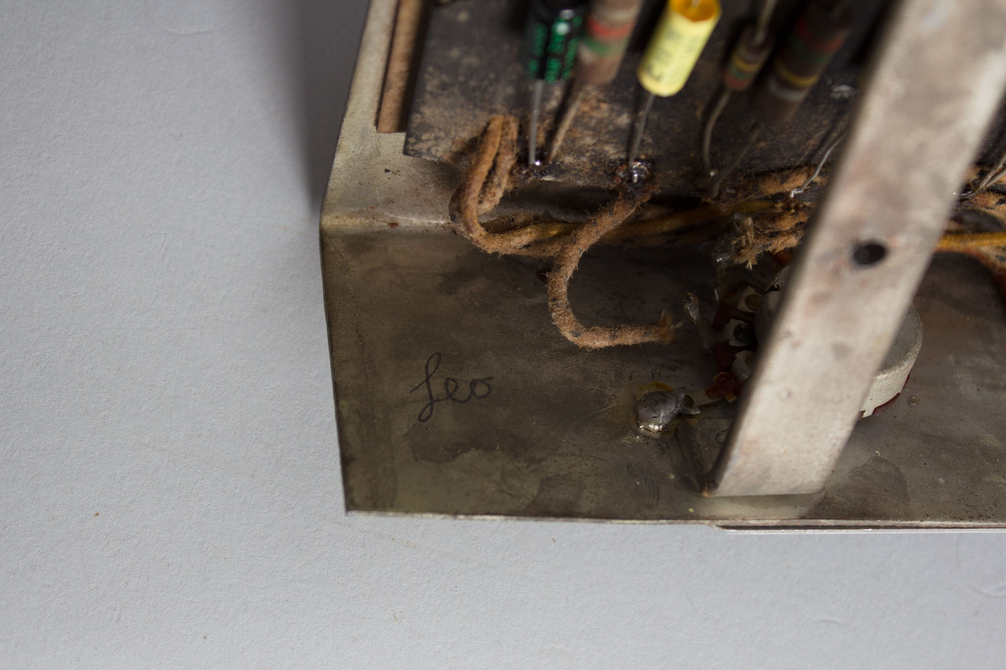 Fender Model 26 Deluxe "Woodie" Tube Amplifier (1946) | RetroFret