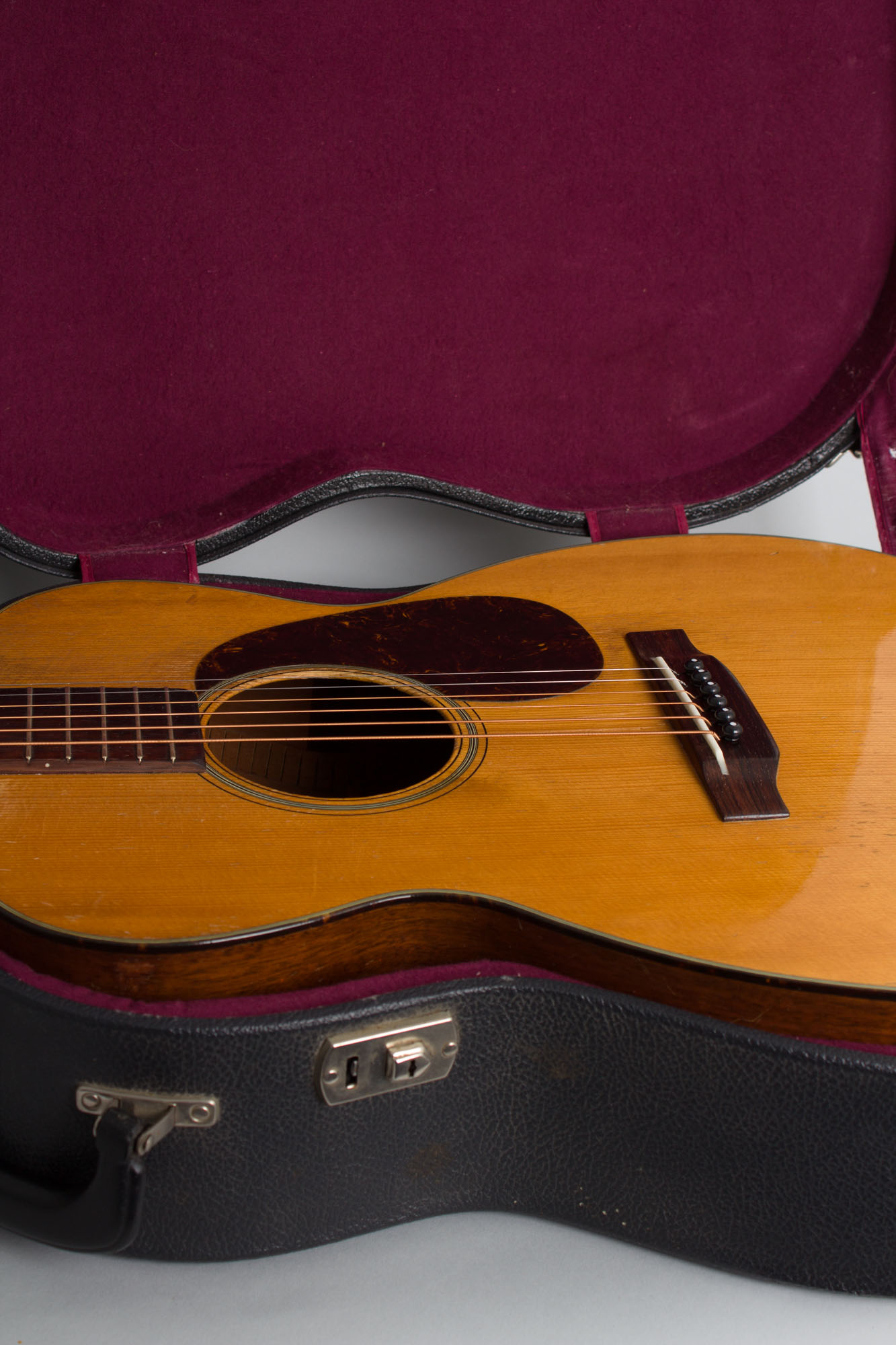 C. F. Martin 00-18 Flat Top Acoustic Guitar (1943) | RetroFret