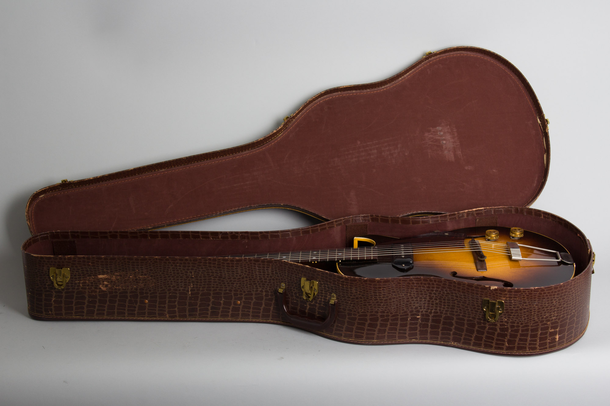 Gibson ES-140 Arch Top Hollow Body Electric Guitar (1953) | RetroFret