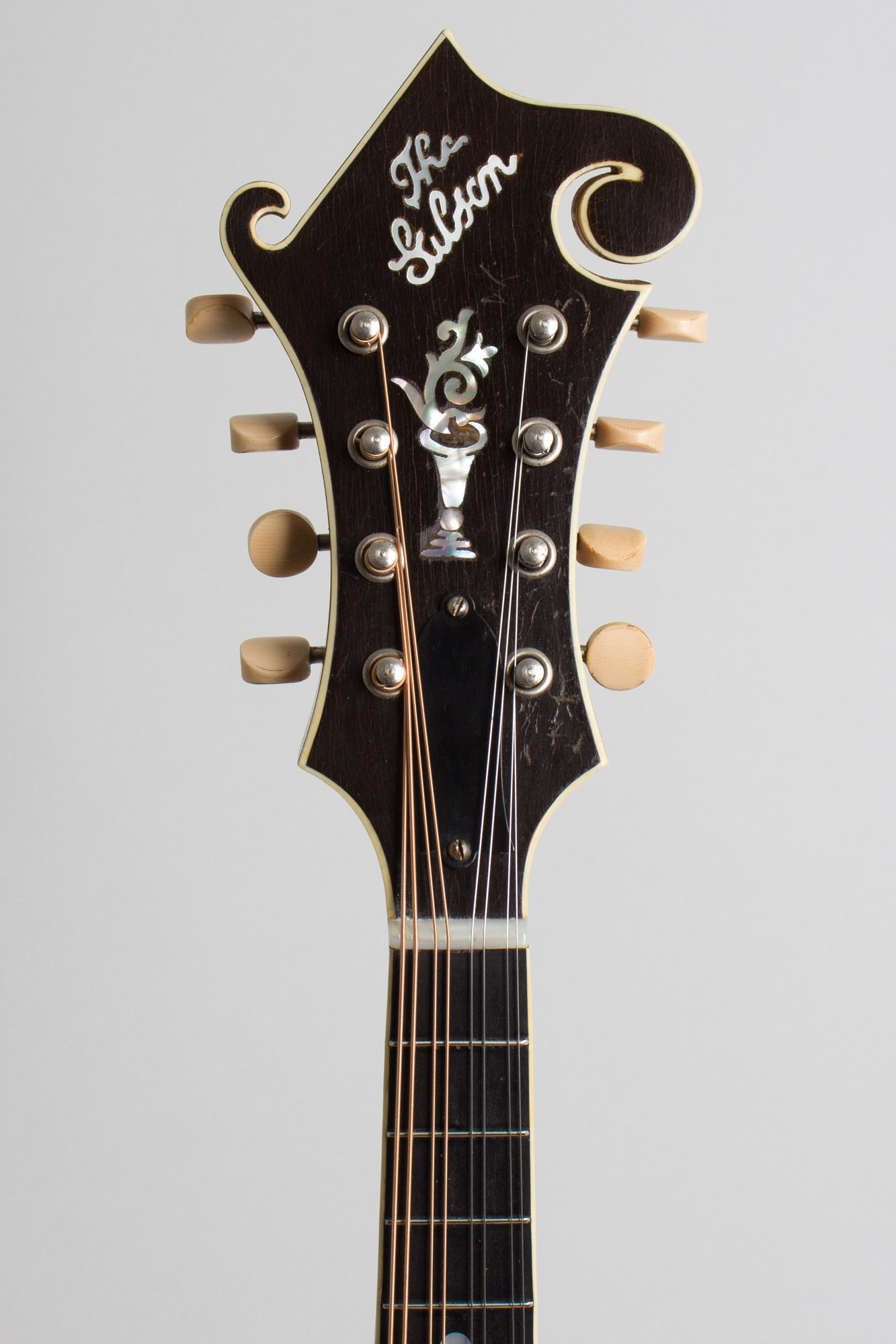 Gibson F-4 Carved Top Mandolin (1927) | RetroFret