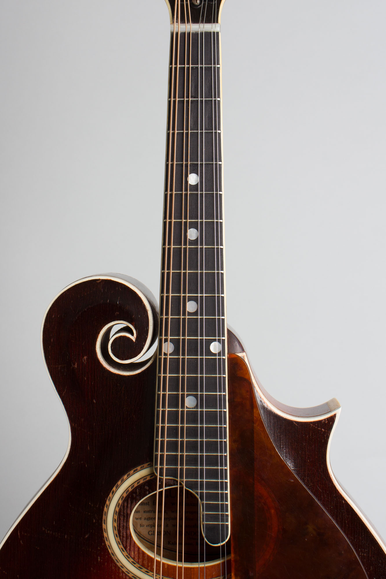 Gibson F-4 Carved Top Mandolin (1927) | RetroFret