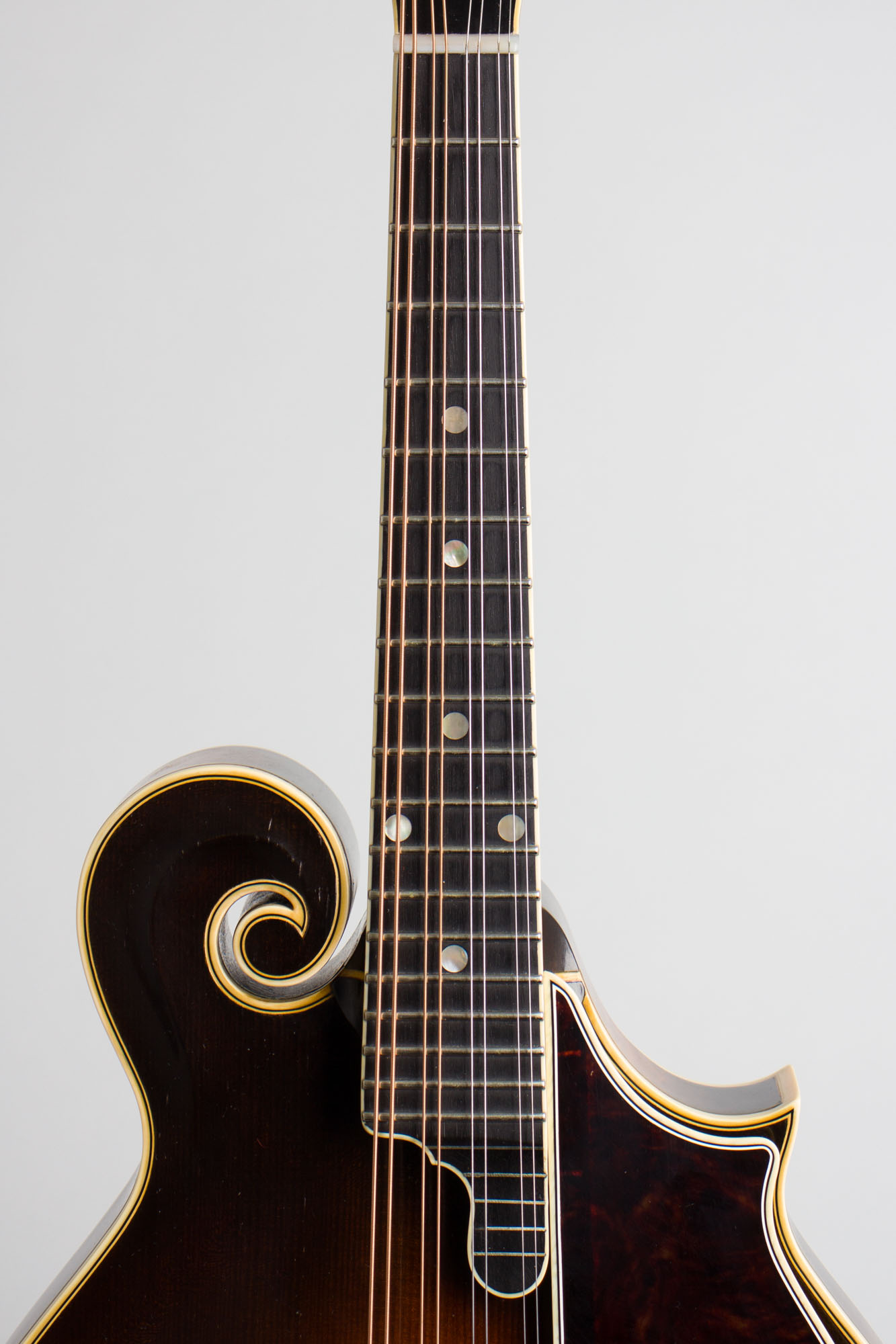 Gilchrist Model 5 Carved Top Mandolin (2000) | RetroFret