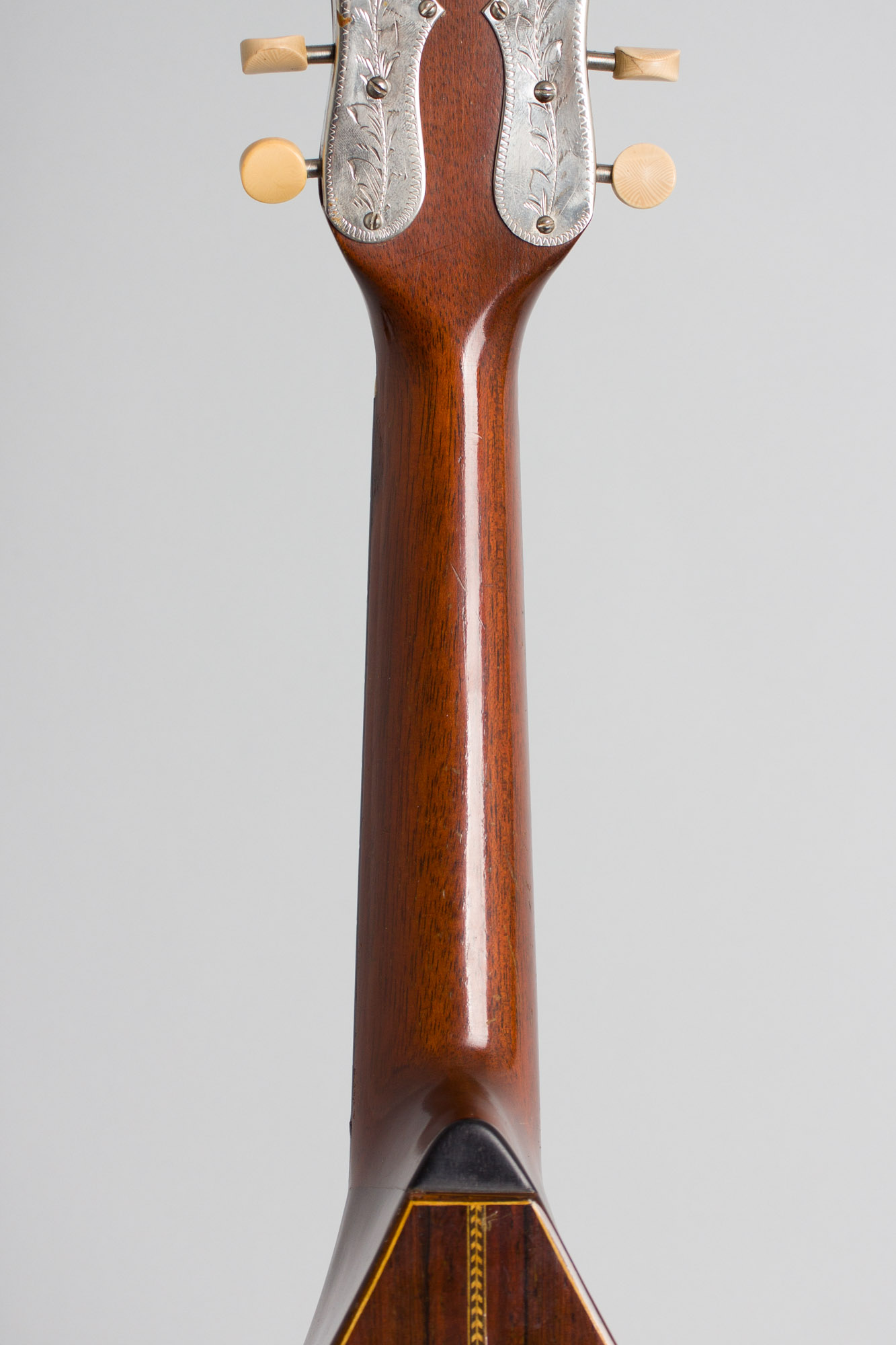 C. F. Martin Style B Flat back, bent top Mandola (1931) | RetroFret