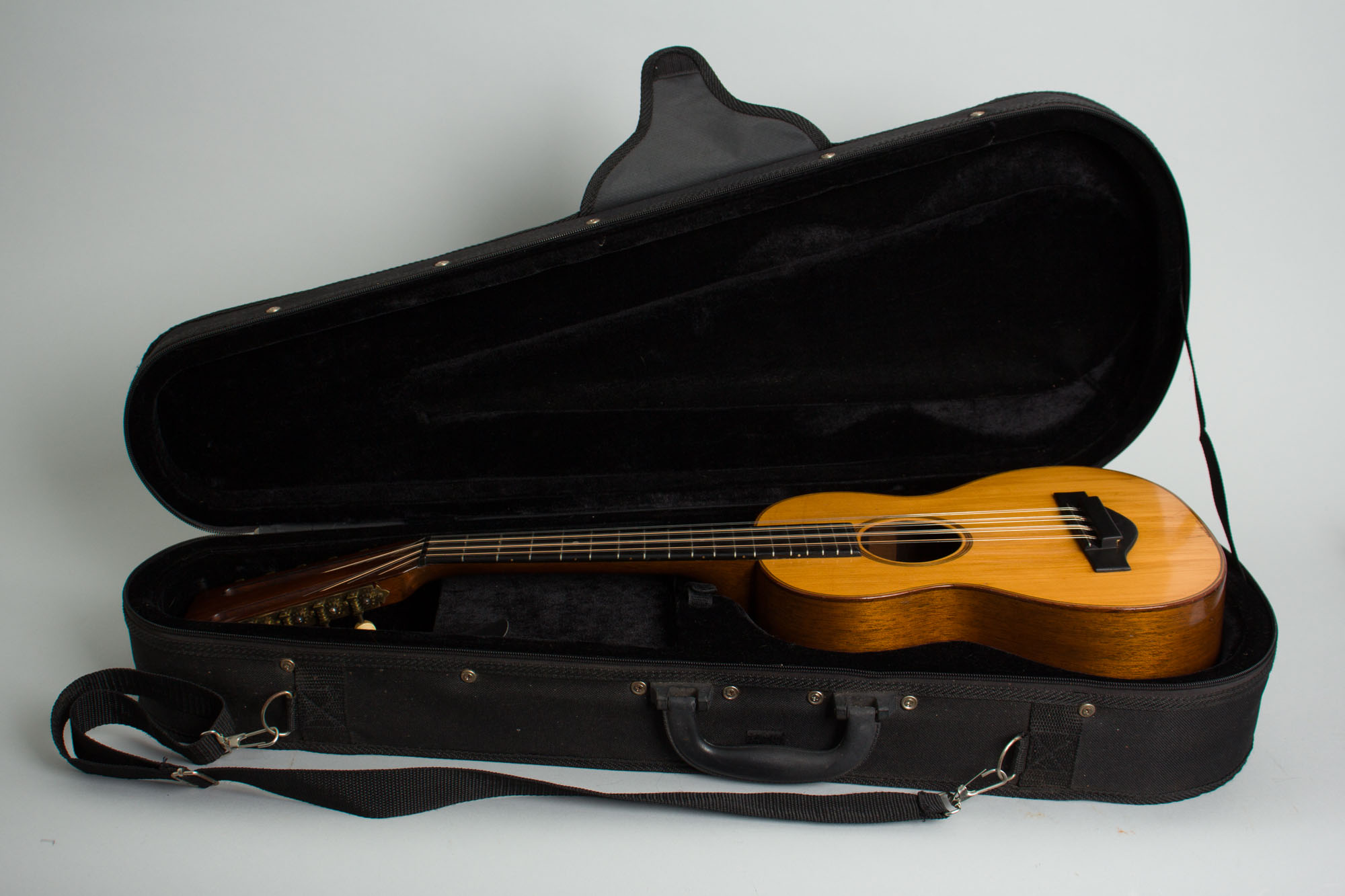 C. F. Martin T-18 Tiple (1924) | RetroFret