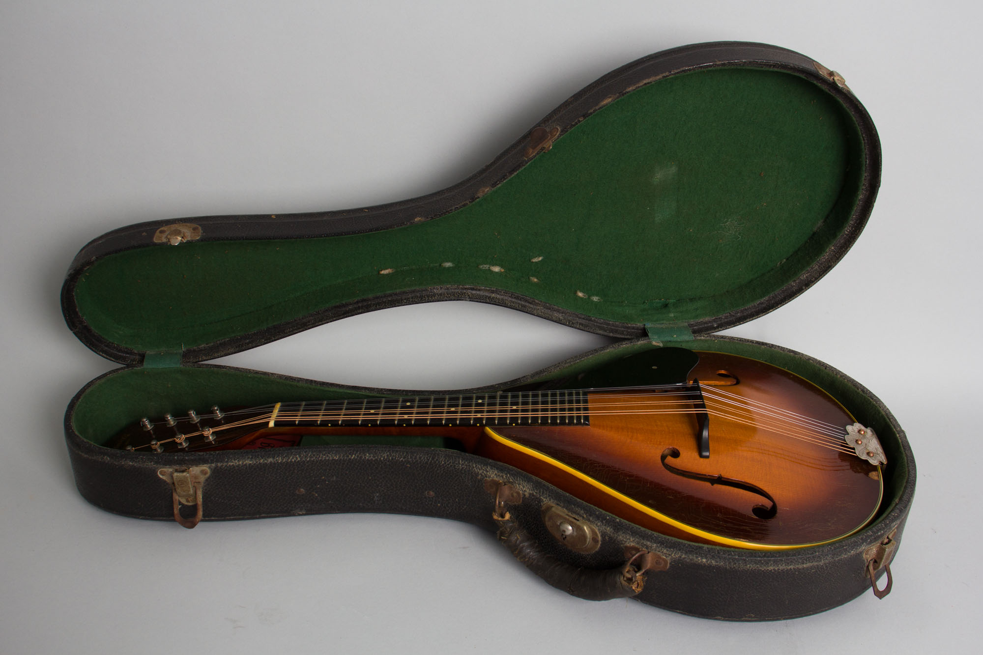 C. F. Martin 2-15 Carved Top Mandolin (1949) | RetroFret