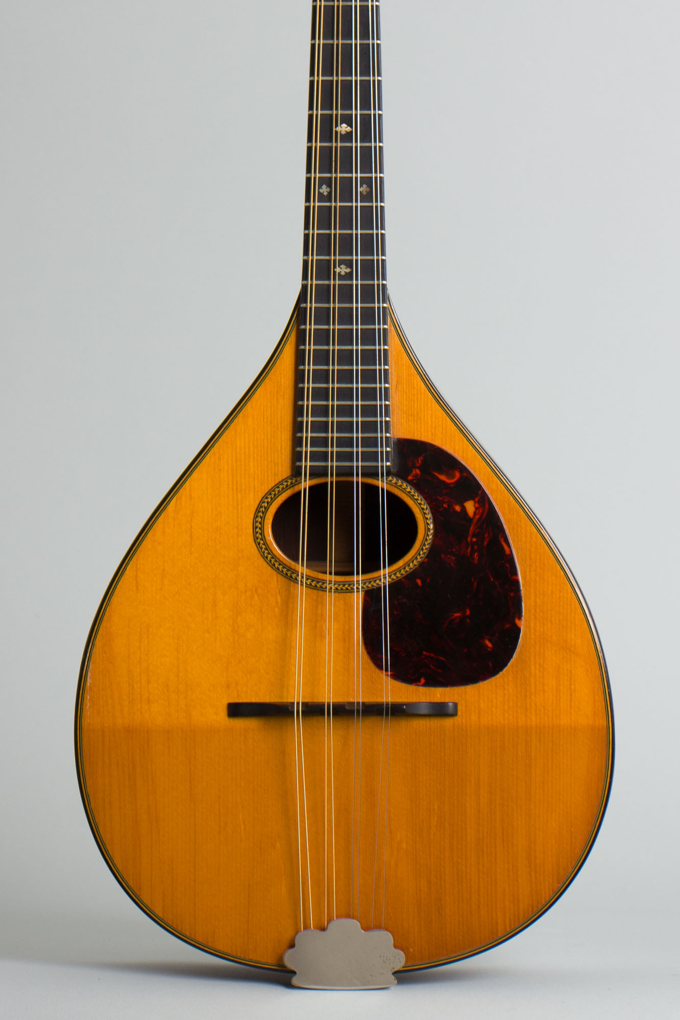 C. F. Martin Style B Flat Back Mandolin (1942) | RetroFret