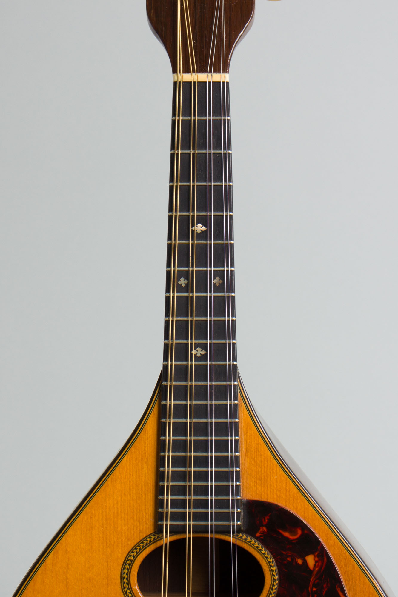 C. F. Martin Style B Flat Back Mandolin (1942) | RetroFret