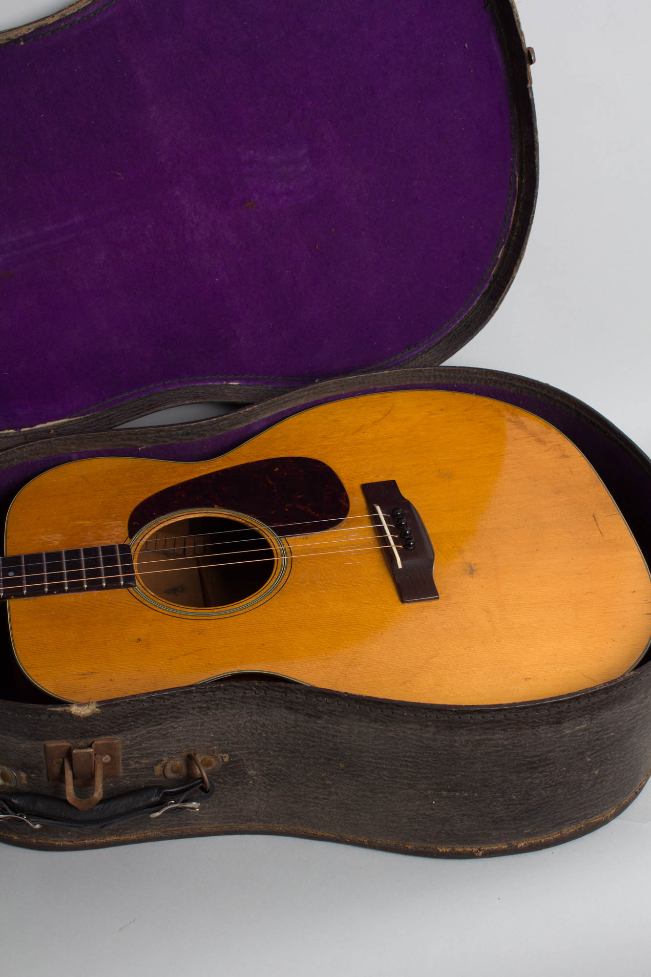 C. F. Martin 0-18T Flat Top Tenor Guitar (1943) | RetroFret