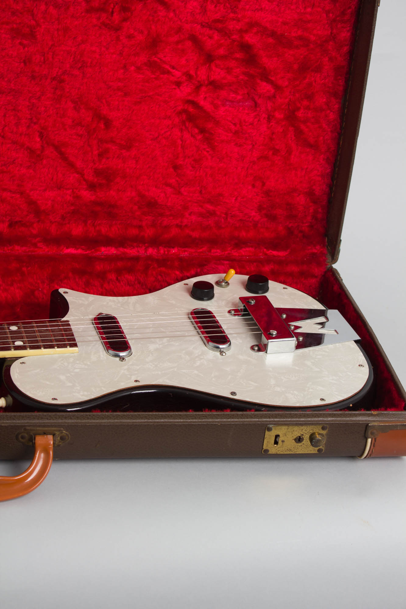 Magnatone Mark III Deluxe Solid Body Electric Guitar (1957) | RetroFret