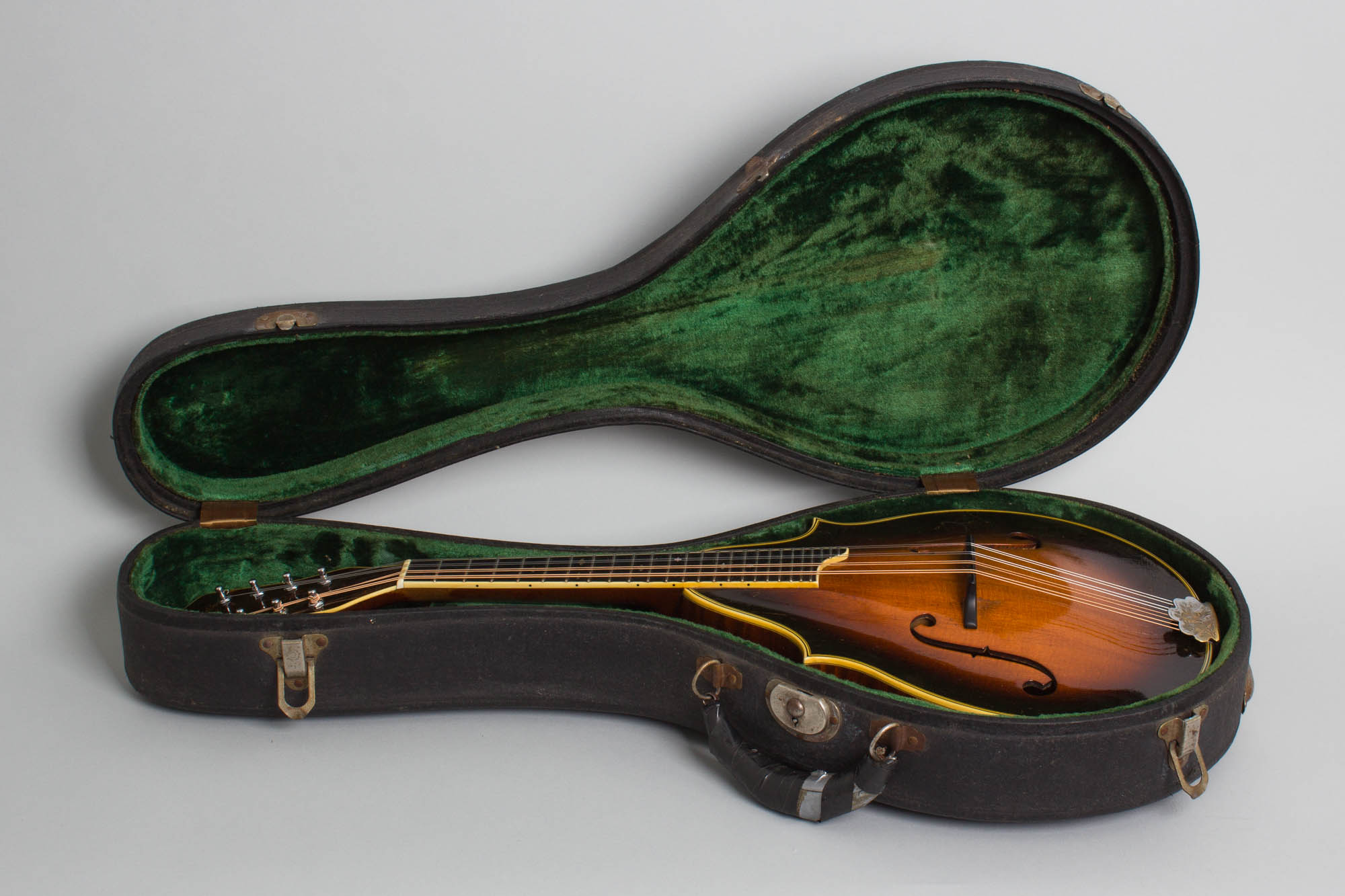 C. F. Martin Style 2-30 Carved Top Mandolin (1939) | RetroFret