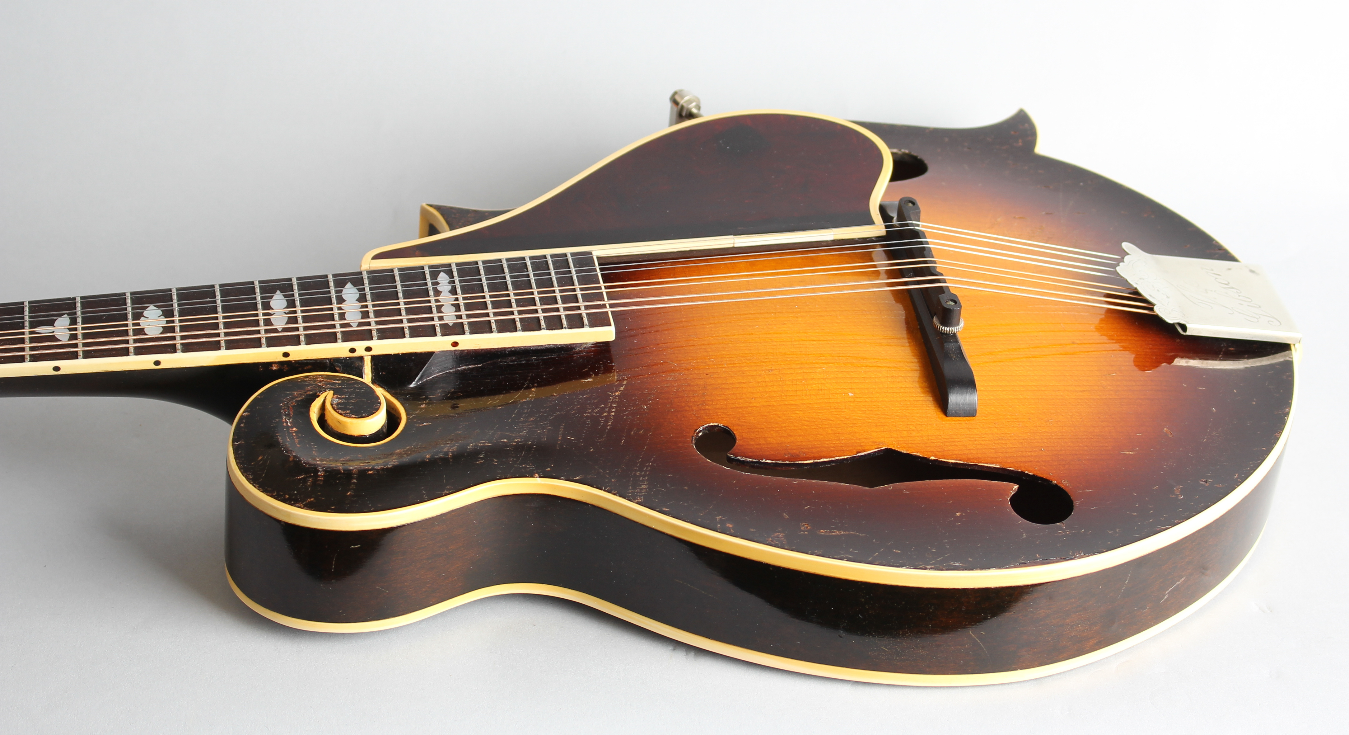 Gibson F-7 Carved Top Mandolin (1937) | RetroFret