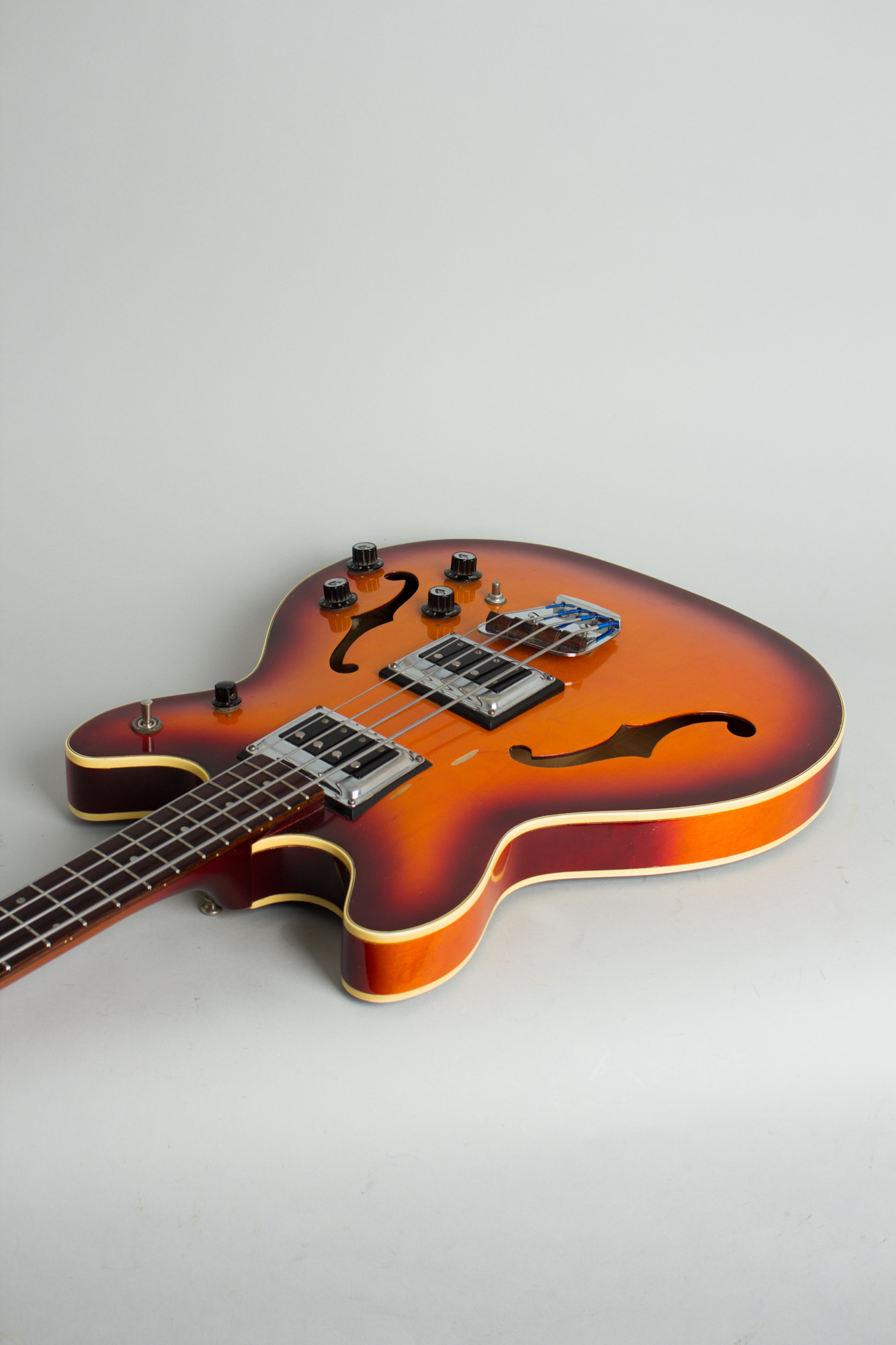 Guild Starfire Bass II Semi-Hollow Body Electric Bass Guitar (1968 ...